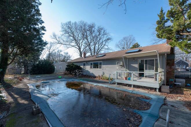 34 COVE DR, Sag Harbor, NY 11963 (Sold NYStateMLS Listing #10964661)