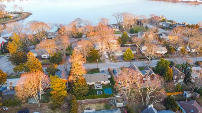 34 COVE DR, Sag Harbor, NY 11963 (Sold NYStateMLS Listing #10964661)