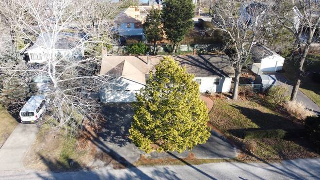 34 COVE DR, Sag Harbor, NY 11963 (Sold NYStateMLS Listing #10964661)