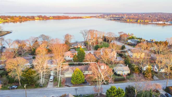 34 COVE DR, Sag Harbor, NY 11963 (Sold NYStateMLS Listing #10964661)